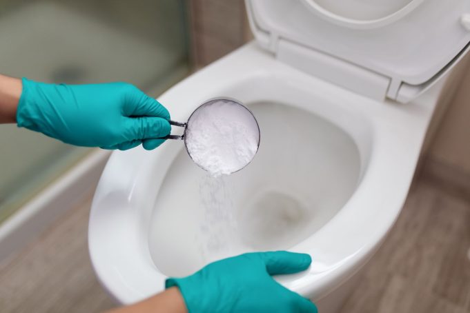 This is why adding baking soda to your toilet tank is a must-do trick - Wake Up Your Mind